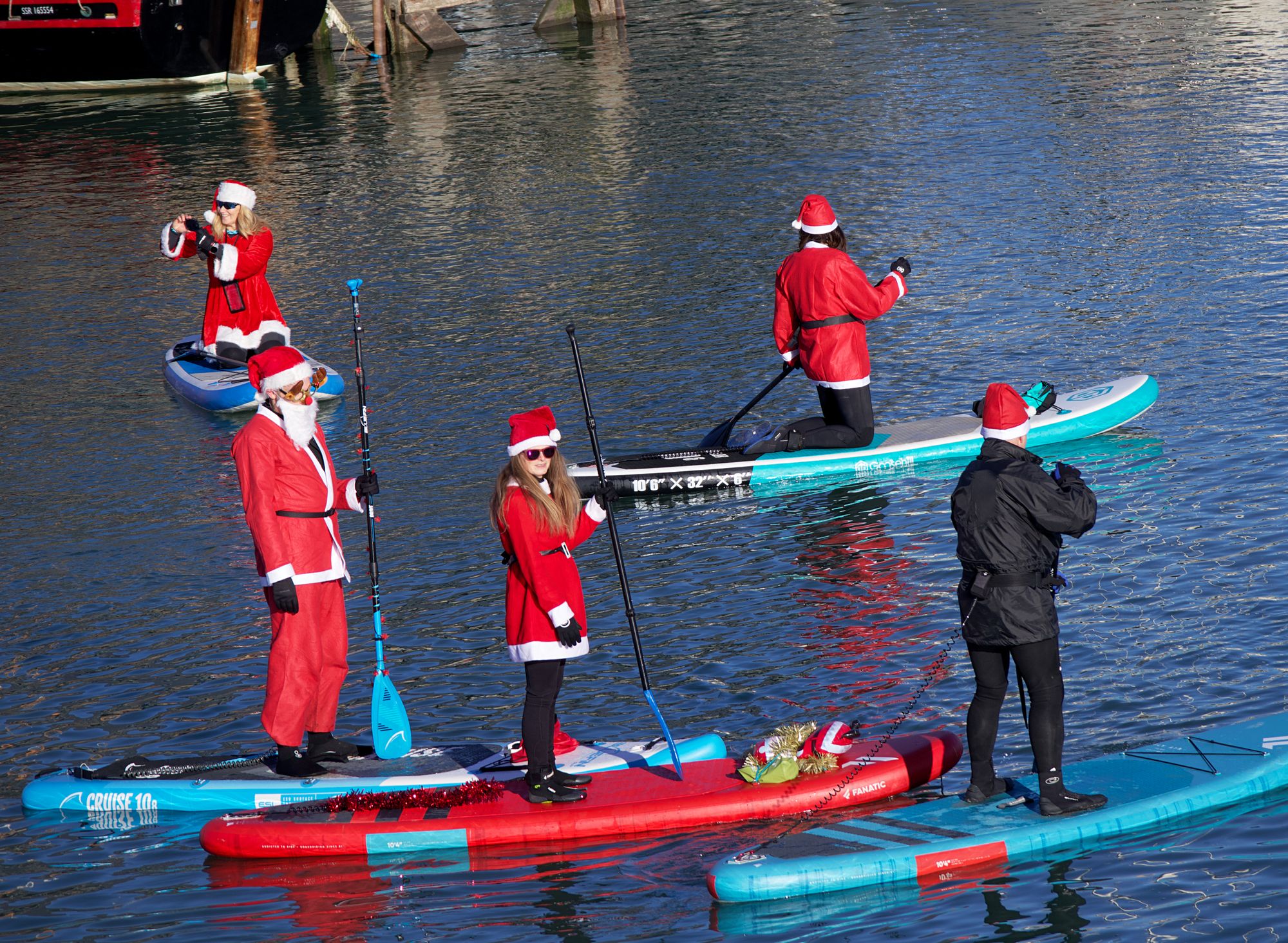 Shoreham Santa SUP 2022: Gallery & Video
